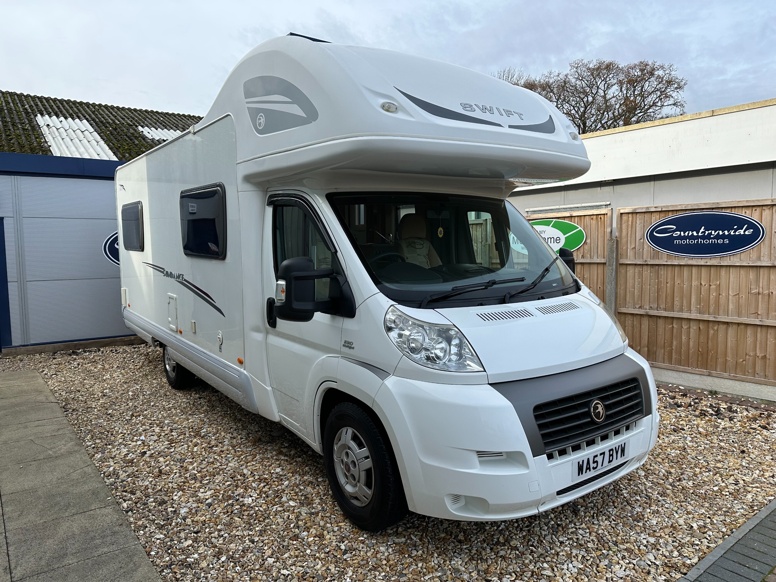 2007 Swift Sundance 630 L White