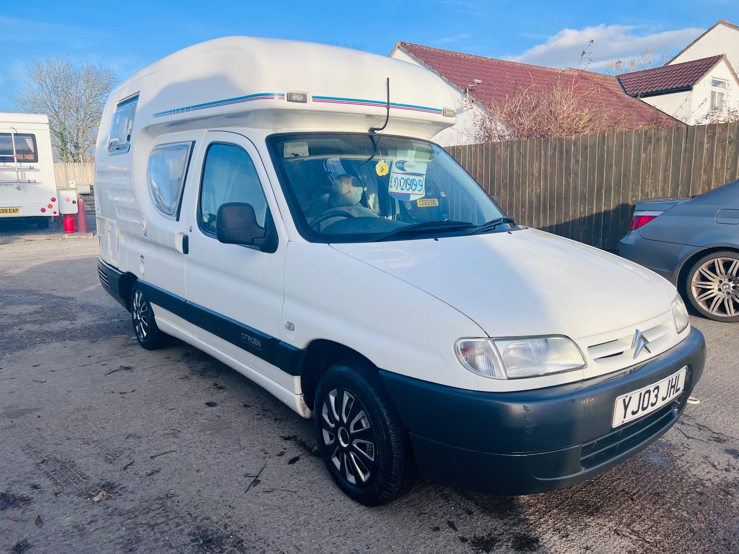 2003 Romahome Duo White