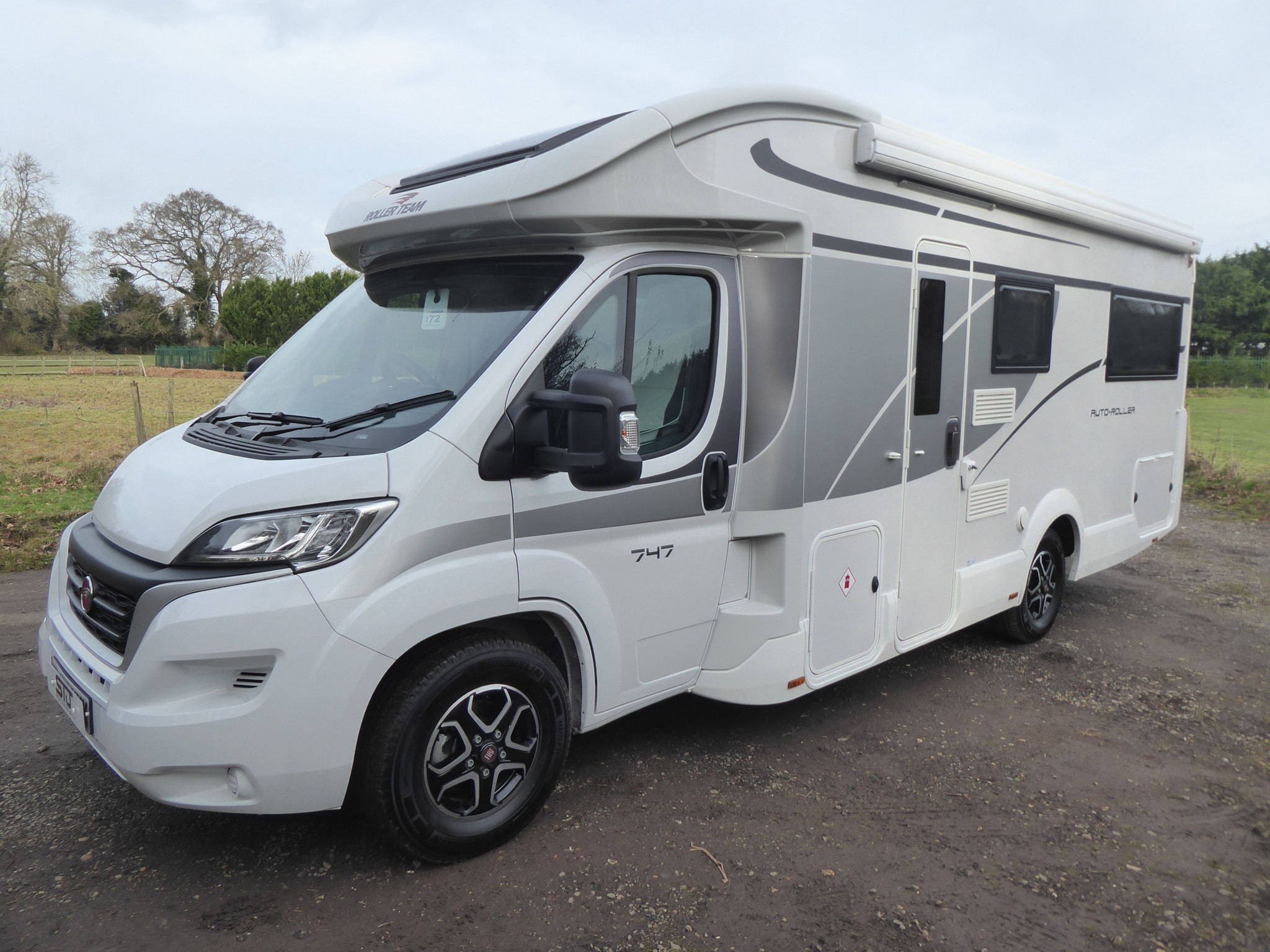 2023 Roller Team Auto-roller 747 White