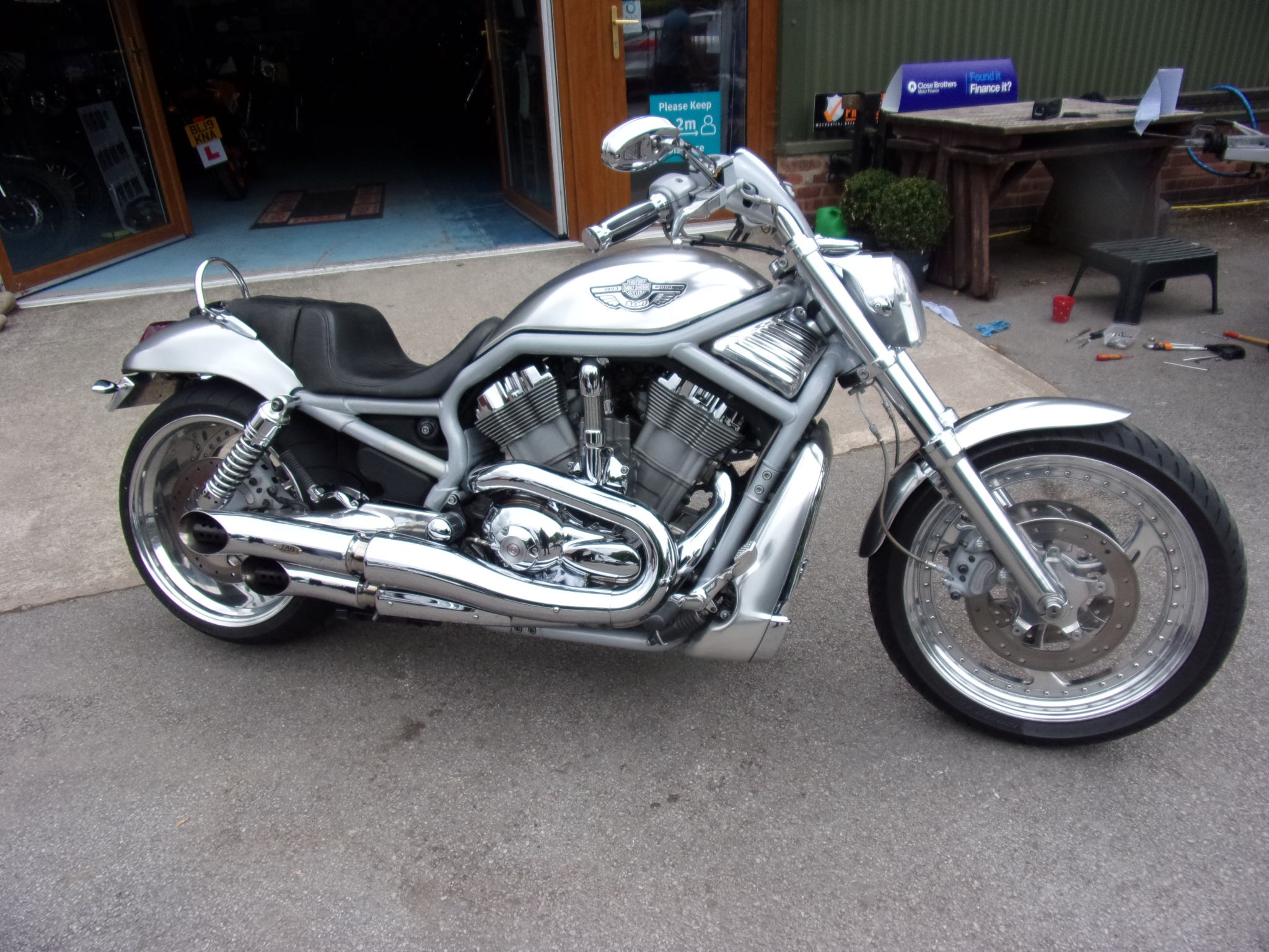 Harley-Davidson VRSC CUSTOM VRSCA V-ROD 100 year anniversary edition 2003