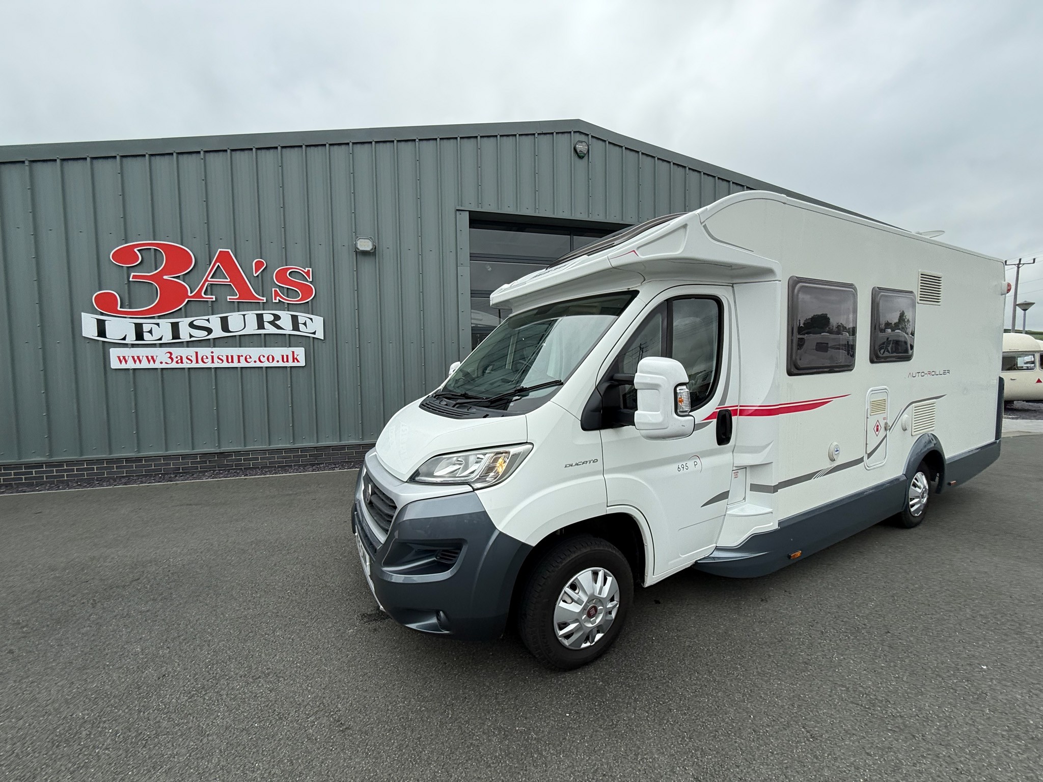 2015 Roller Team 695