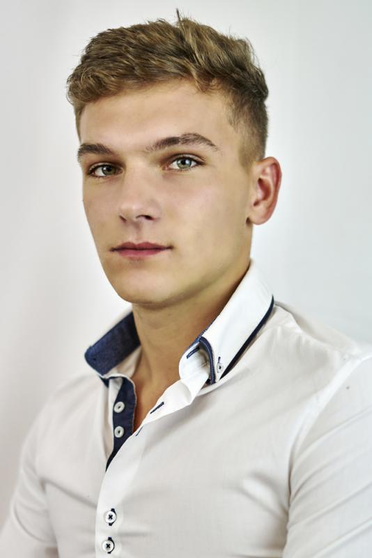 Joe Gallucci, Actor, England