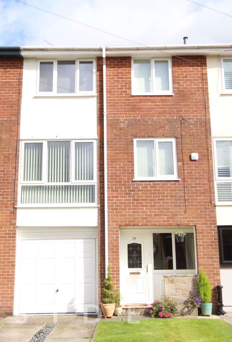 Properties for Sale in Rochdale, Freehold Estate Rochdale Lancashire ...