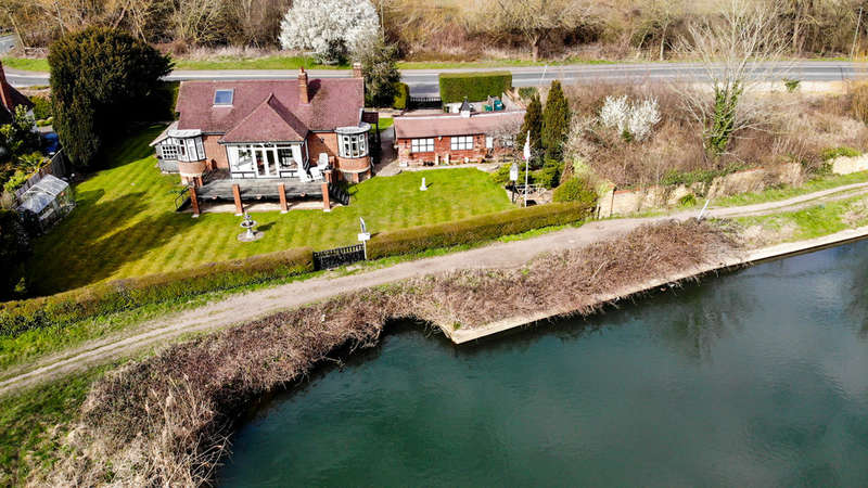 Properties for Sale in Shepperton, Shepperton Middlesex ...