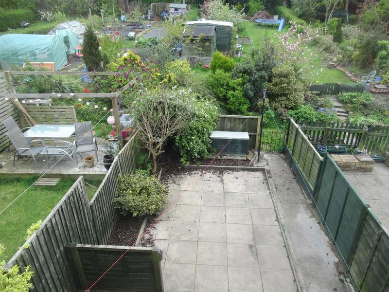 Property to rent in Talbot Terrace, Rothwell, Leeds, Ls26 ...