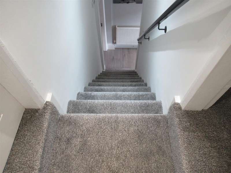 Property to rent in Talbot Terrace, Rothwell, Leeds, Ls26 ...