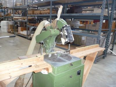 Lot Radial cutting off machine
