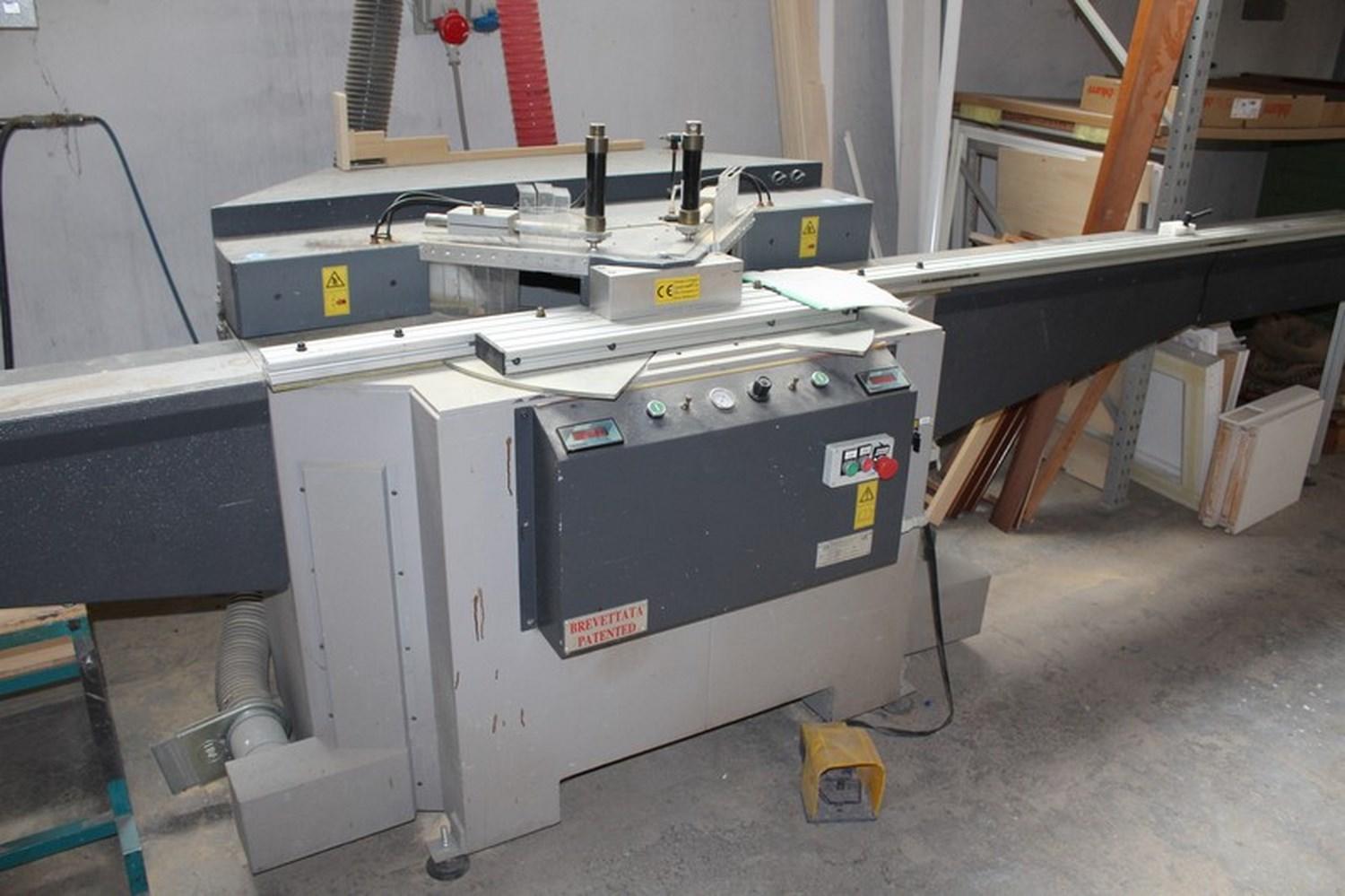 Lot Double cross cut saw machine