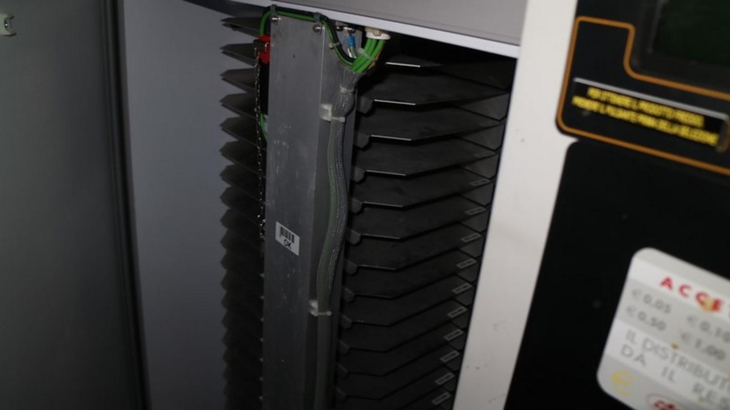 Lot Vending machines Bicom