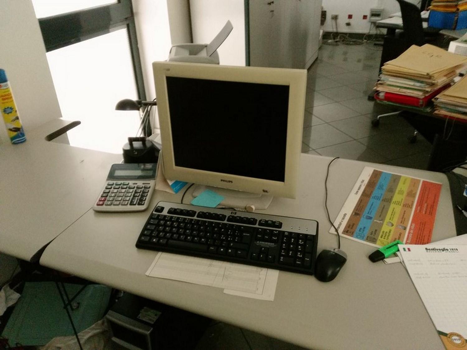 Lot Office electronic equipment