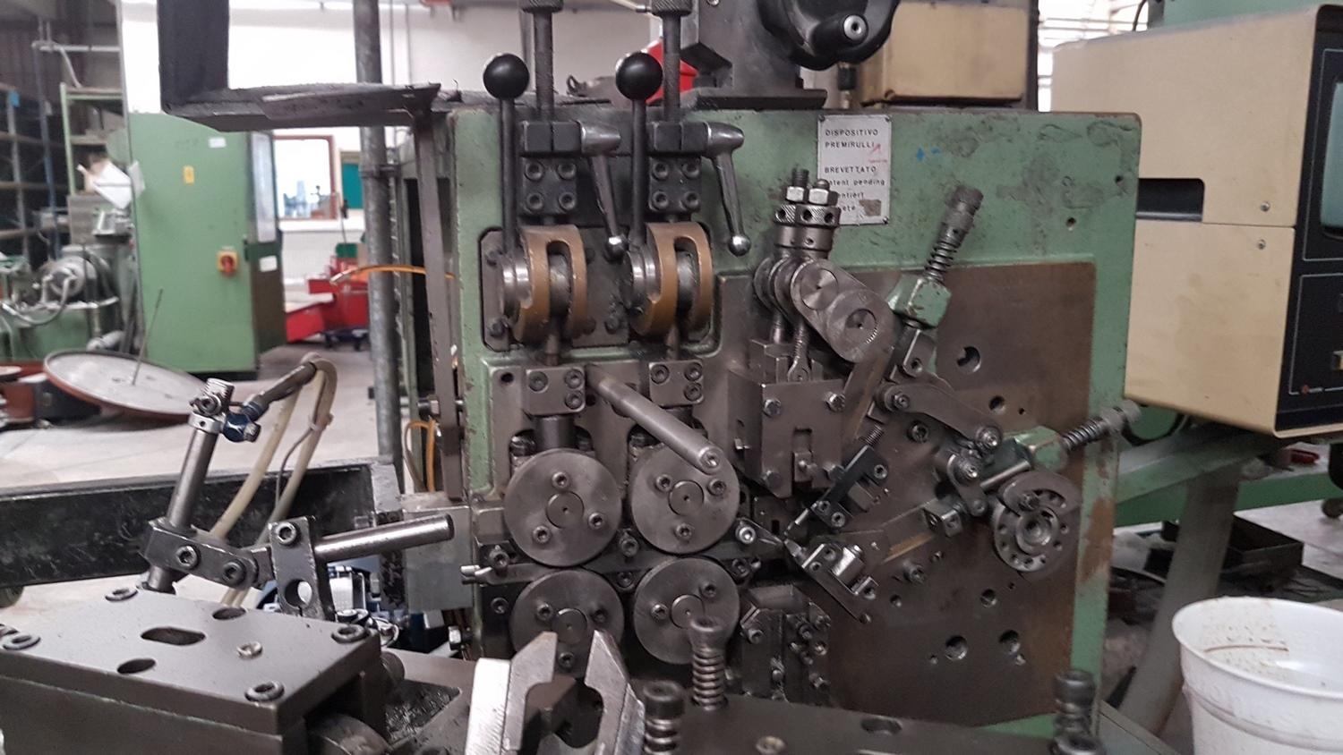 Lot Simplex Rapid springs molding machine