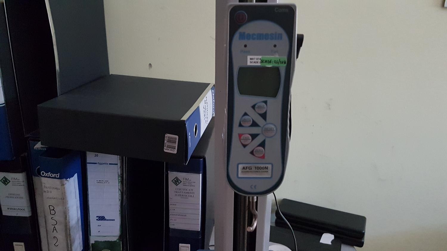 Lot Versatest soft load testing machines