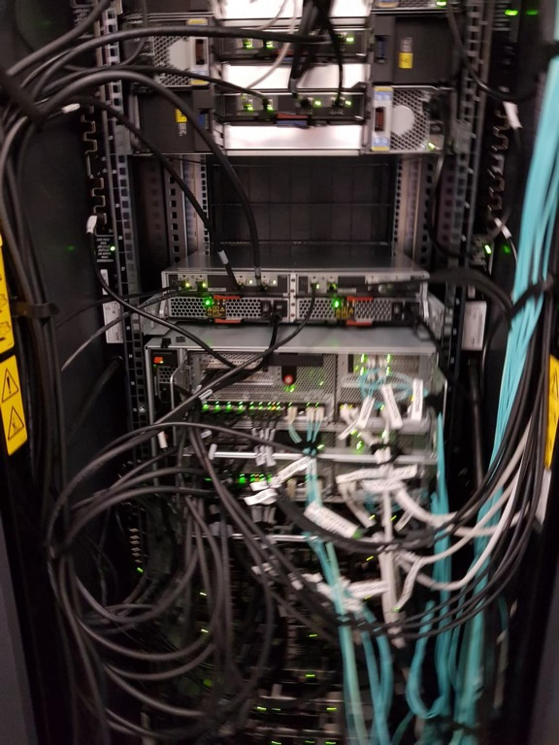 Lot Storage system NetApp FAS 8060