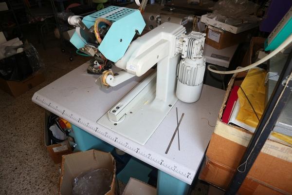 Lot Seam rubbing machine BOMBELLI