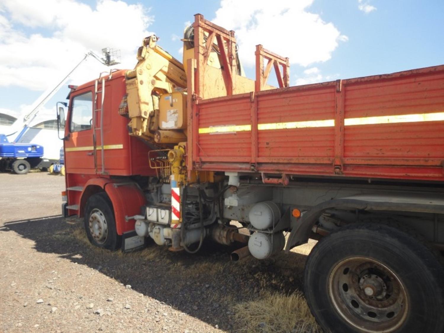 Lot Scania R142 H truck