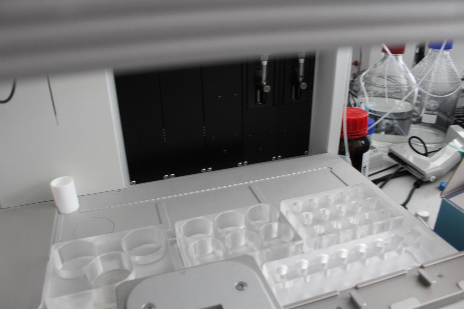 Lot Automatic patch-clamp system