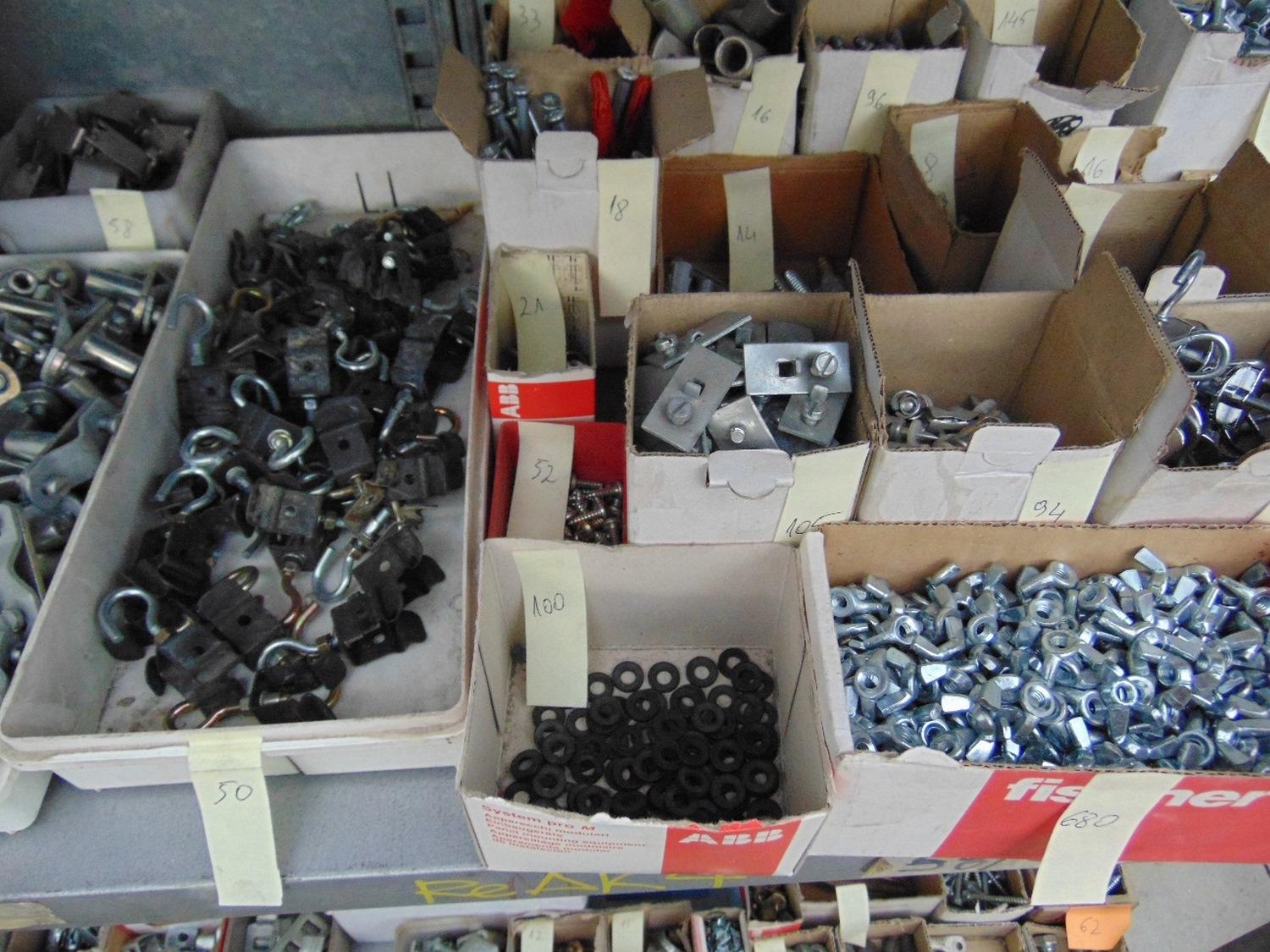 Lot Small metal products