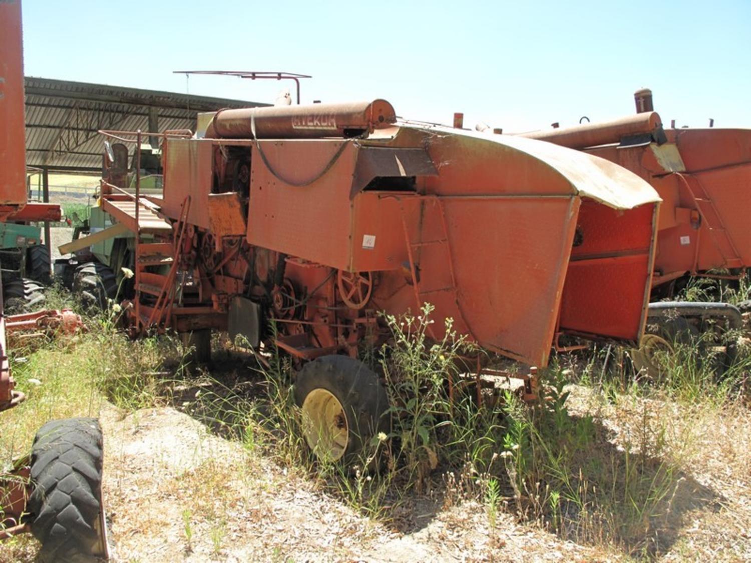 Lot Laverda Combine harvester