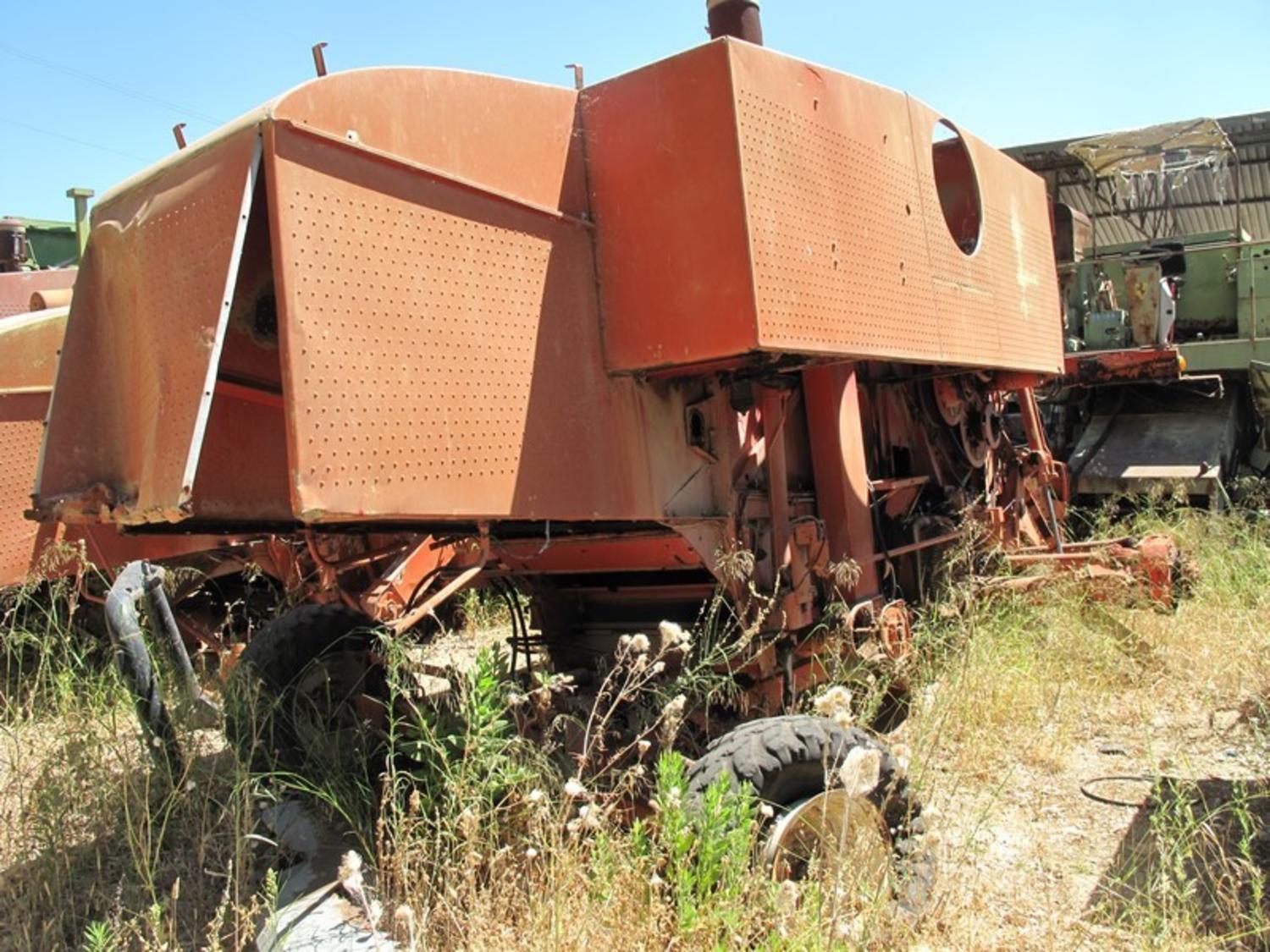 Lot Laverda Combine harvester