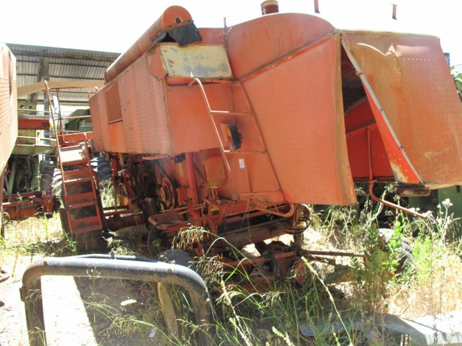 Lot Laverda Combine harvester