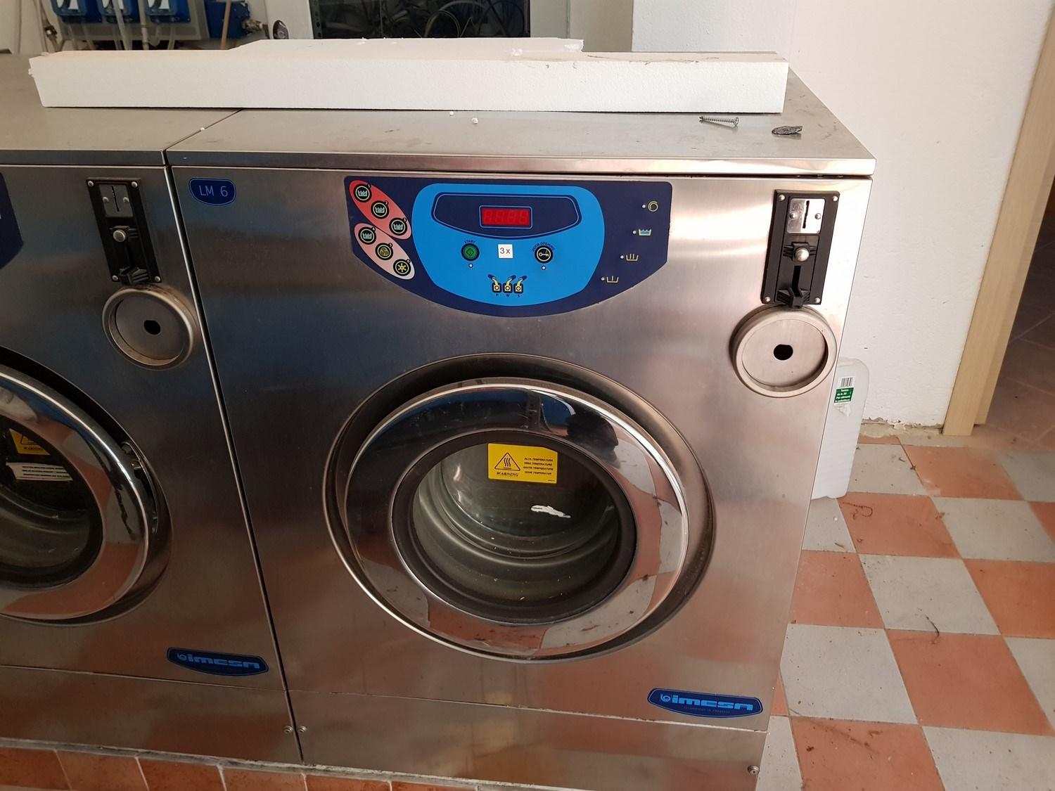 Lot Imesa industrial washing machine