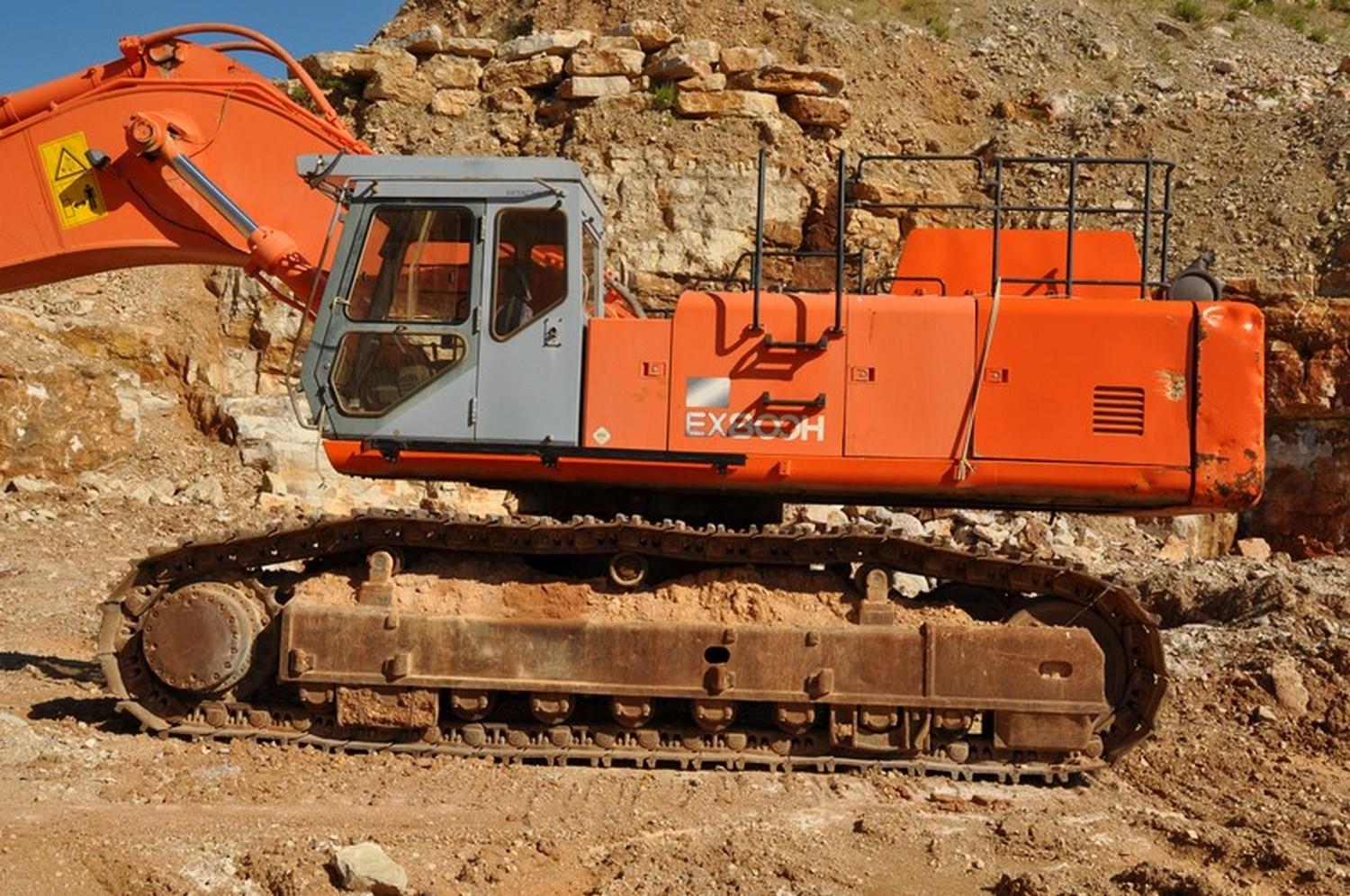 Lotto Escavatore cingolato Fiat Hitachi EX800