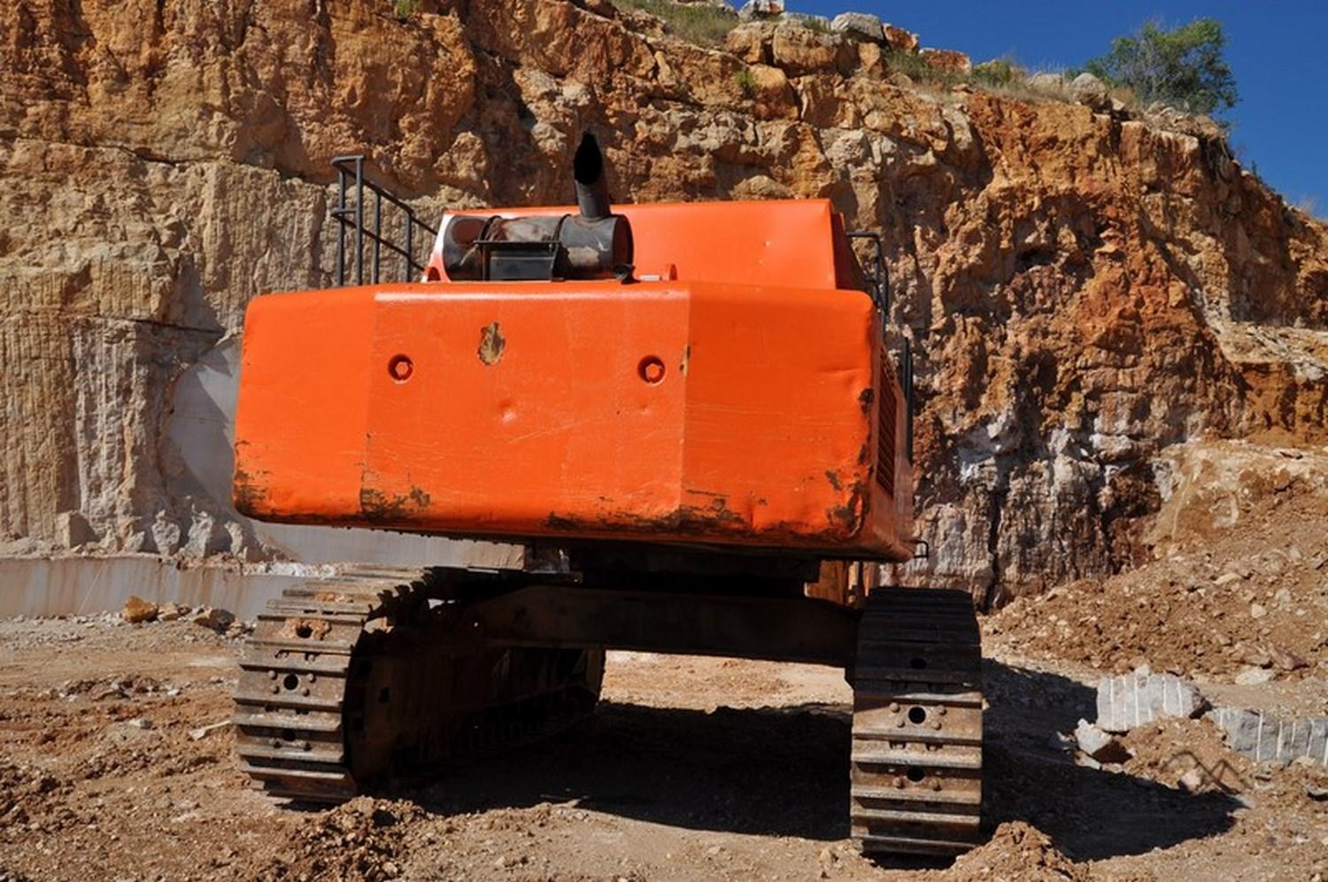 Lotto Escavatore cingolato Fiat Hitachi EX800