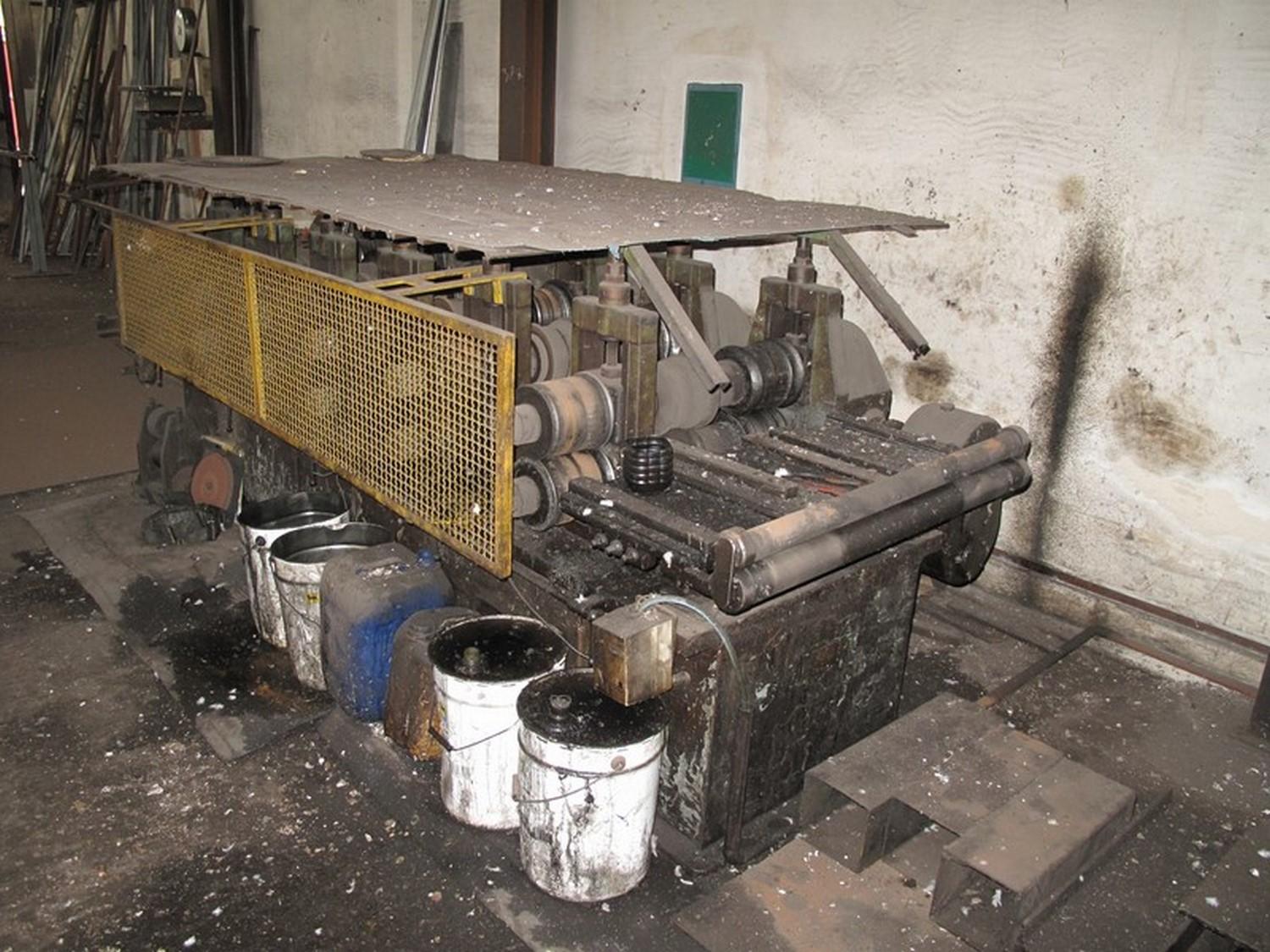 Lot Olma Profiling machine for rolling shutters