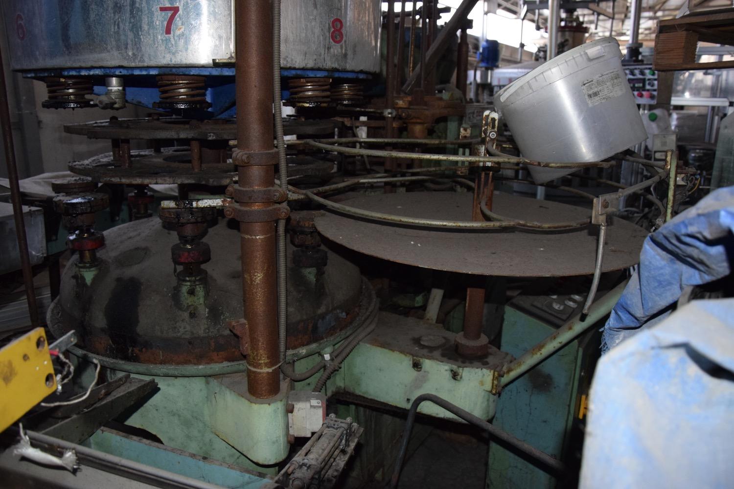 Lot Comaco filling machine and seamer