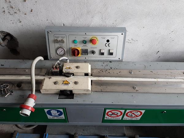 Lot Glass butyl machine