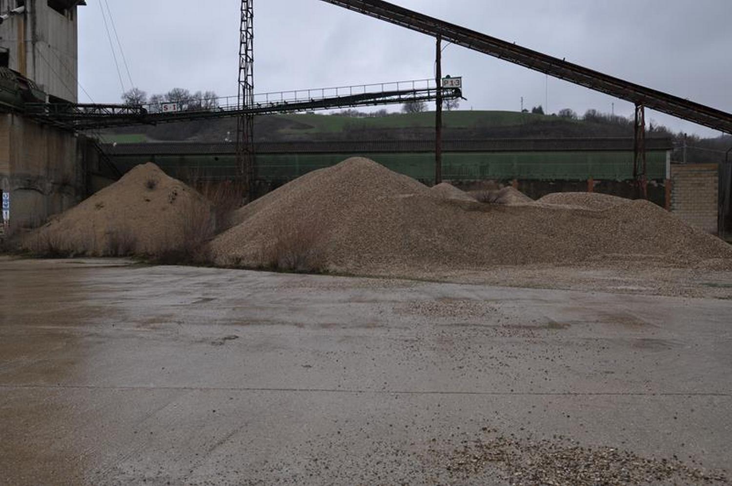 Lot Inert materials for concrete
