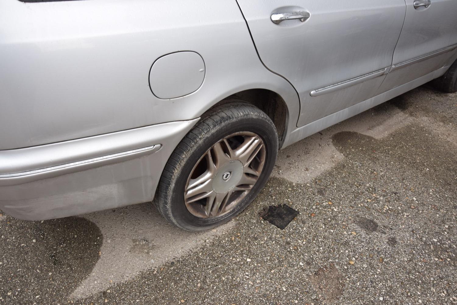 Lot Lancia Libra car