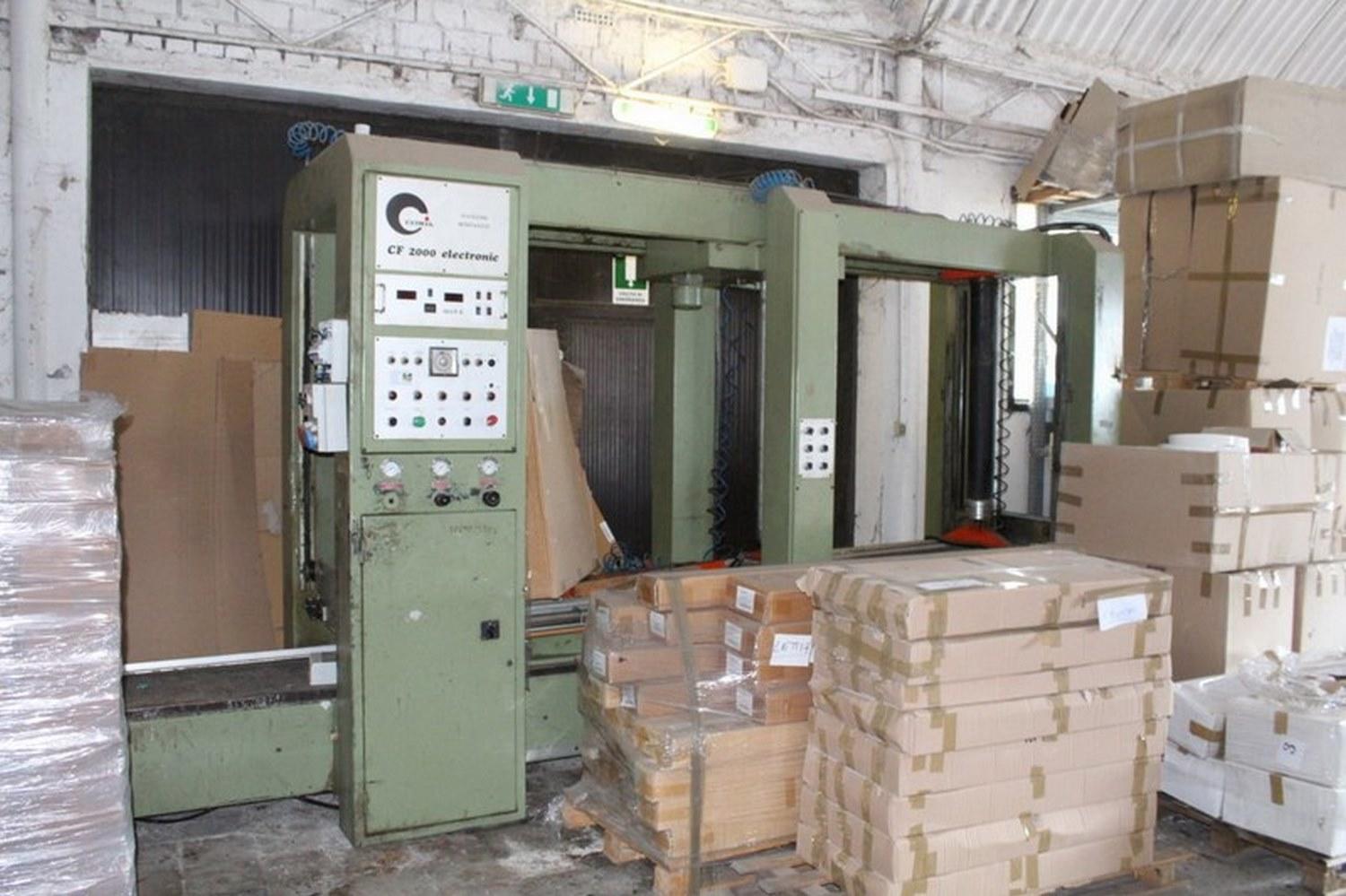 Lot D & M clapping machine