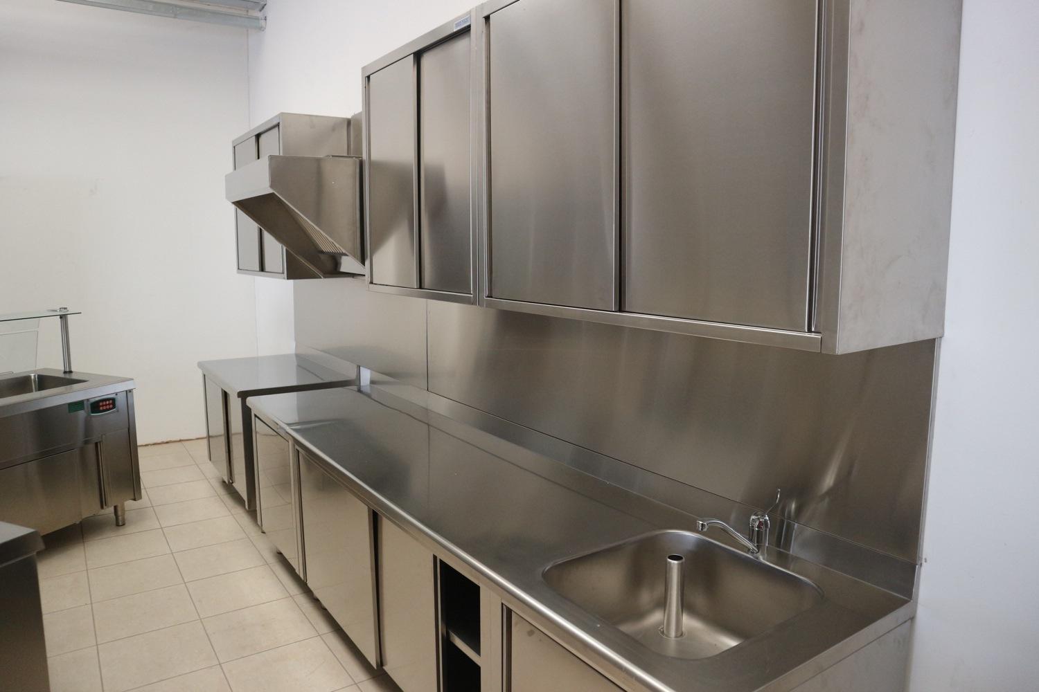 Lot Self service kitchen