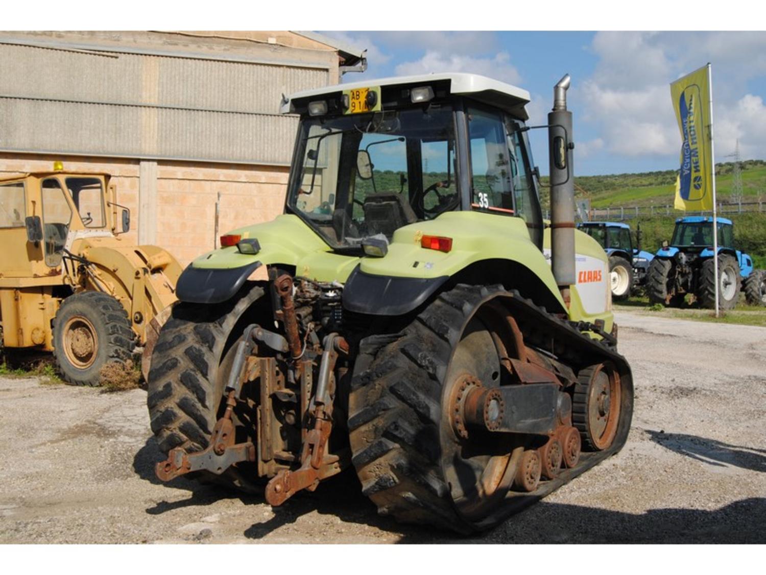 Lot Claas Challenger 35 tracked tractor
