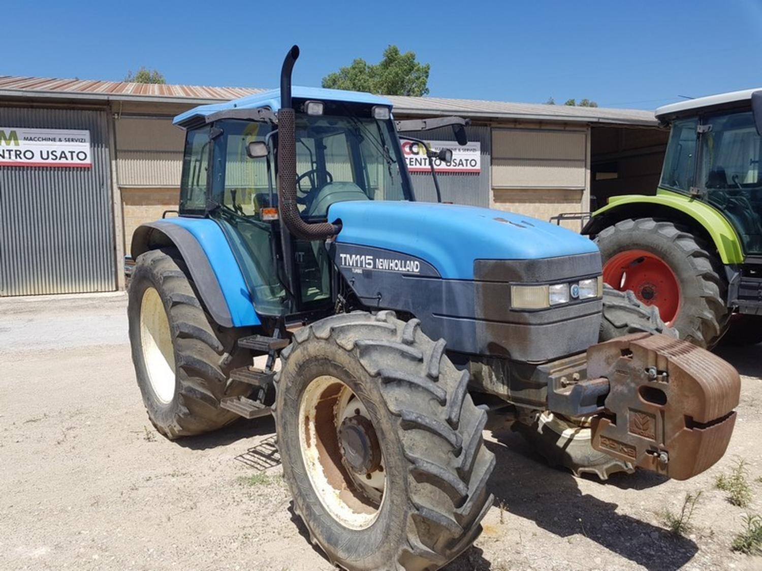 Lot New Holland TM 115 tractor