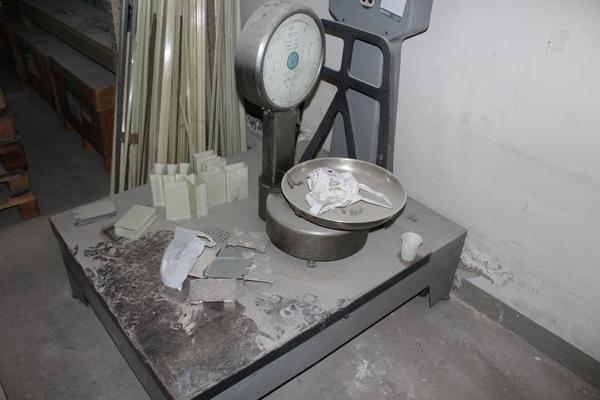 Lot Scales Justus and Gazzeri