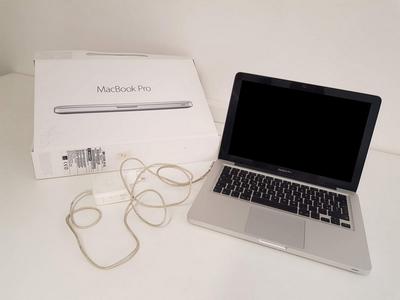Lot MacBook Pro