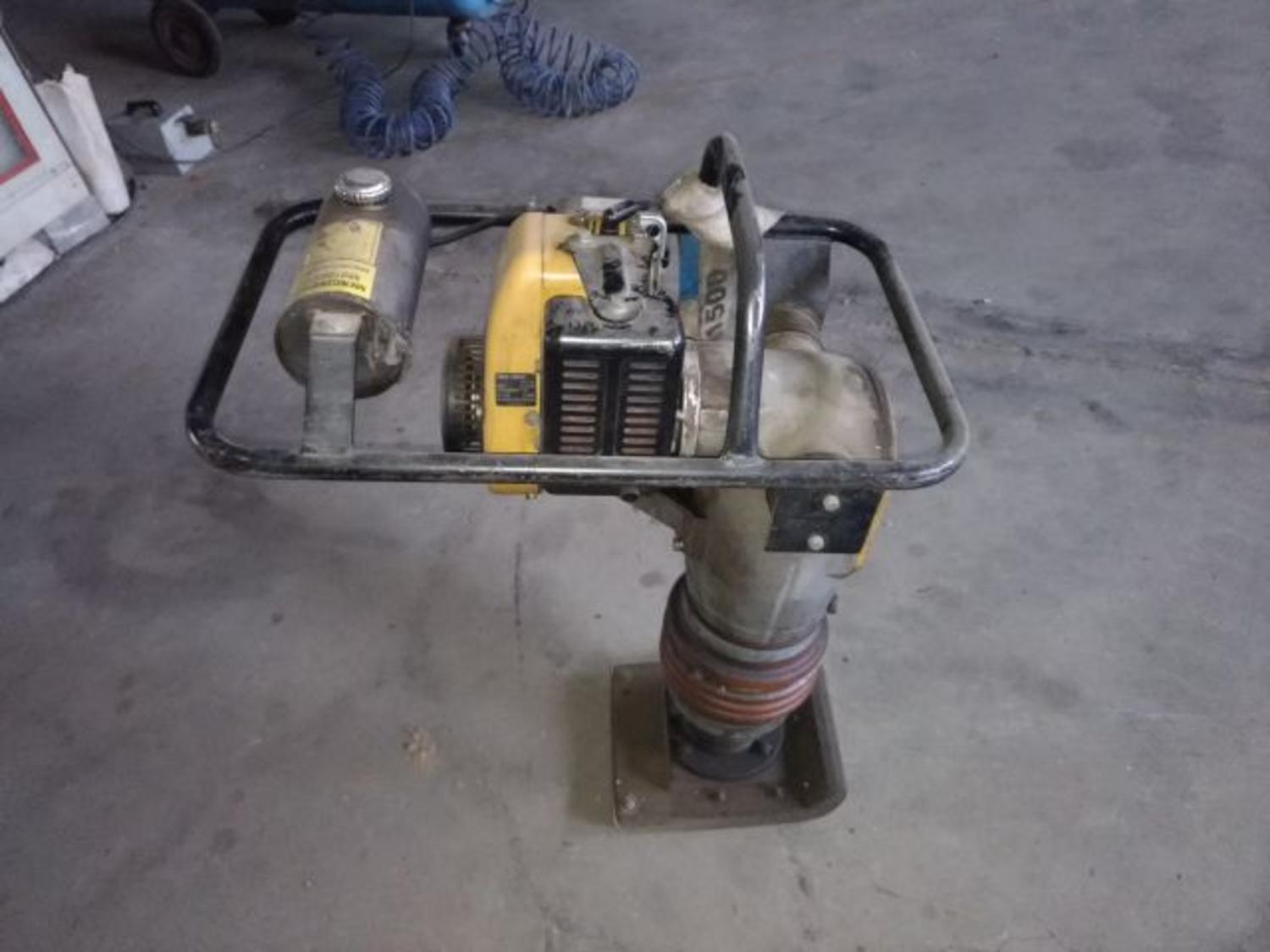 Lot Robin EC10 rolling pin compactor