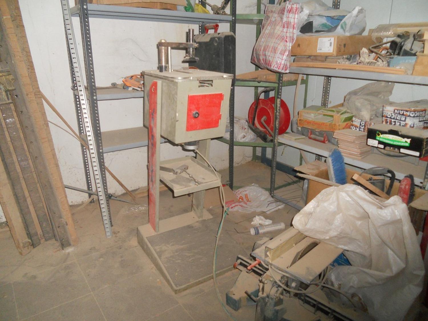 Lot Bench saw and Atro stapler