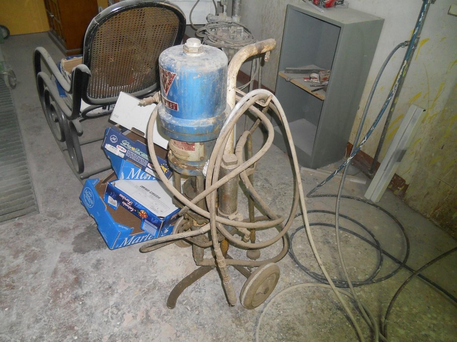 Lot Bench saw and Atro stapler