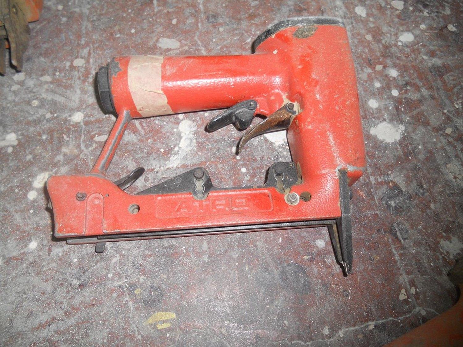 Lot Bench saw and Atro stapler