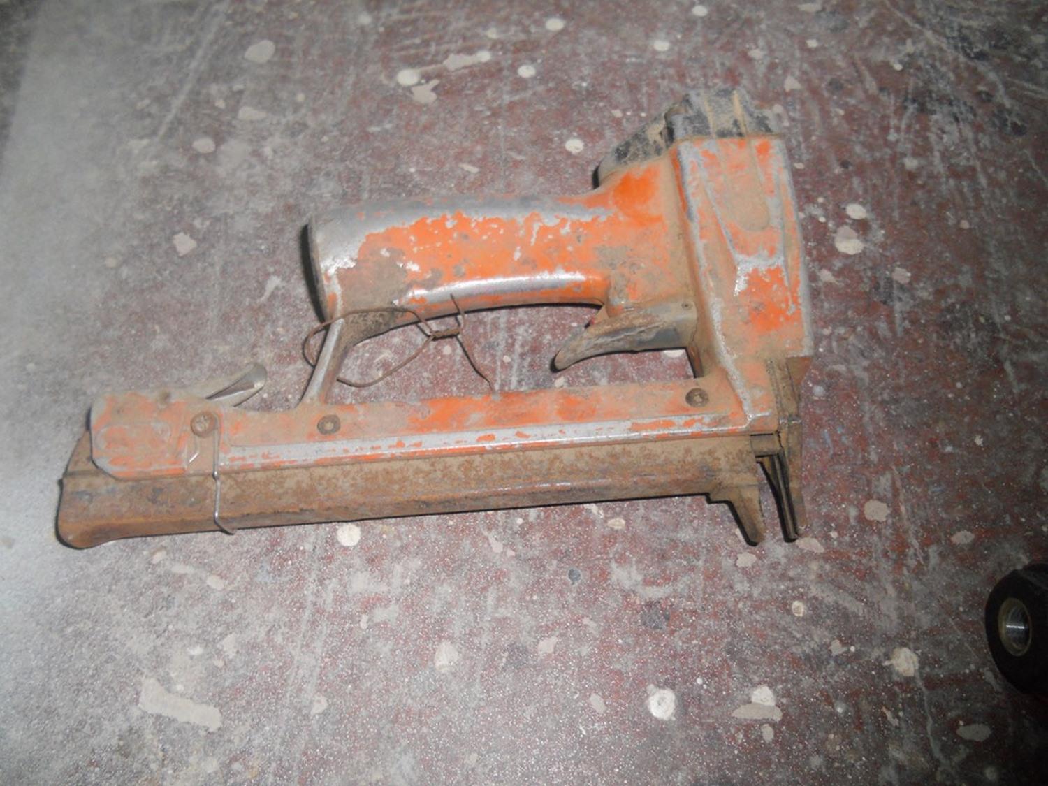 Lot Bench saw and Atro stapler