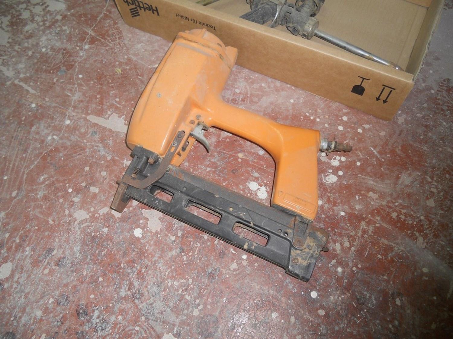 Lot Bench saw and Atro stapler