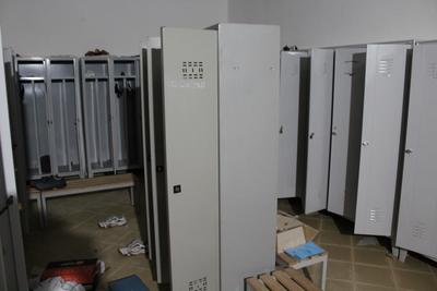Lot Dressing lockers