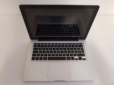 Lot Macbook Pro