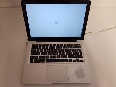 Lot Macbook Pro
