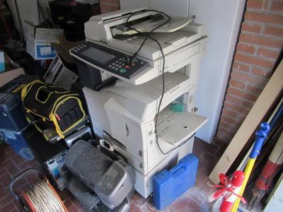 Lot Furniture and electronic office equipment