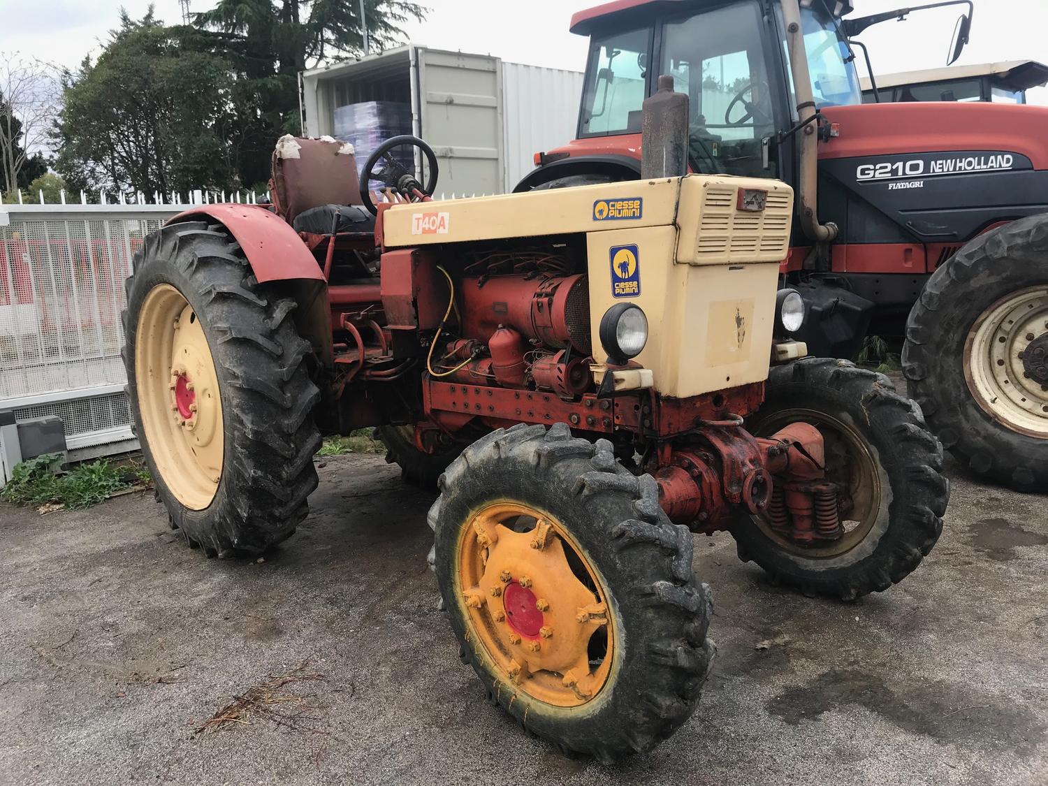 Lot Belarus T40 Tractor
