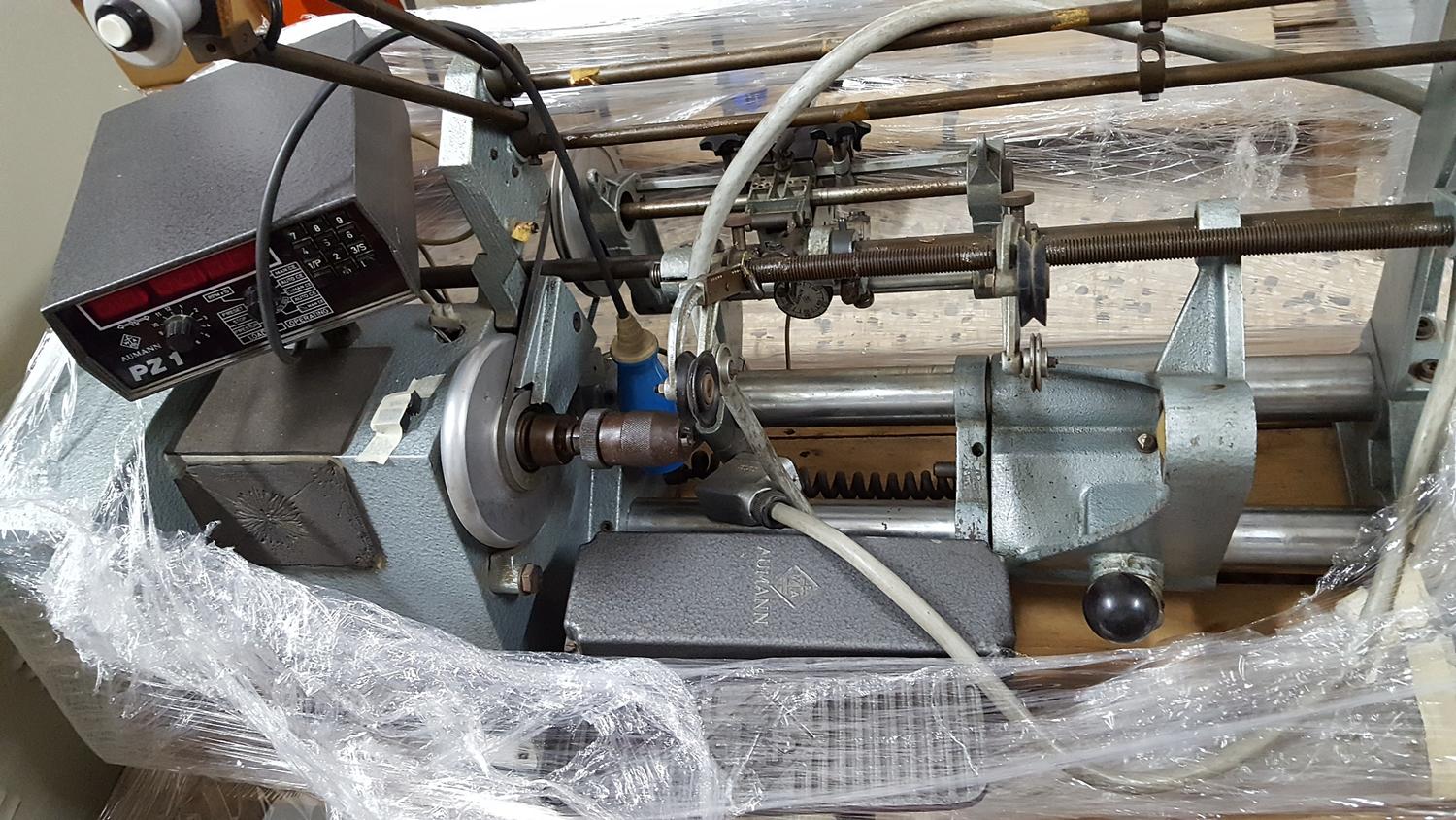 Lot Auman wrapping machine